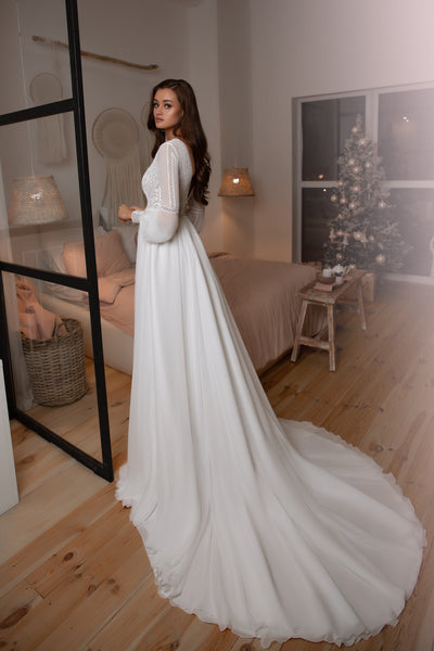 Long Sleeves V-Neckline Bishop Sleeves Sophisticated Wedding Gown Pent ...